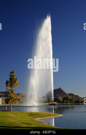 Water fountain in the lake Stock Photo - Alamy