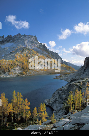 Enchantment Lakes in fall, Alpine Lakes Wilderness, Cascades ...