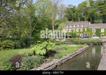 The Swan Inn, Bibury, Gloucestershire, Cotswolds, England, UK Stock ...