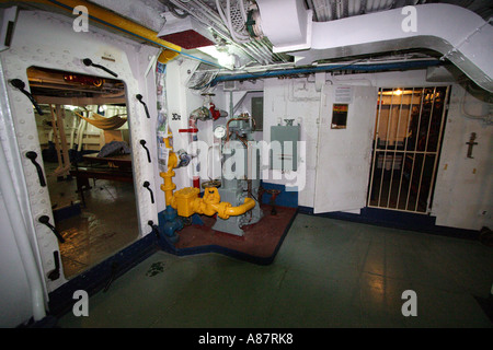 HMAS DIAMANTINA RIVER CLASS FRIGATE DOCKED AT QUEENSLAND MARITIME ...