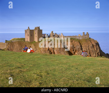 Dunnottar Castle, Stonehaven, Scotland - visitors enjoying the winter ...