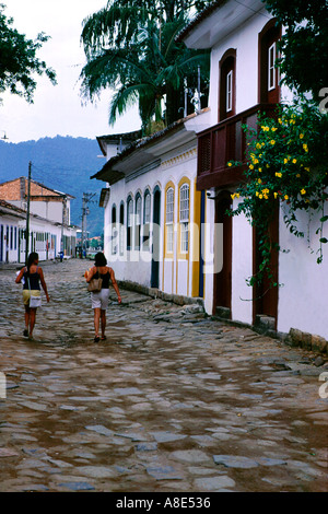 Paraty, Brazil. Colonial period houses facade in the late afternoon ...