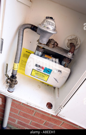 Natural gas meter outside a house Stock Photo: 23360027 - Alamy