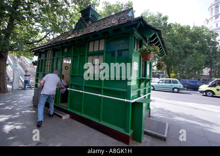 Grade II listed Cabman Cabman's shelter, green tea hut refreshment stop ...
