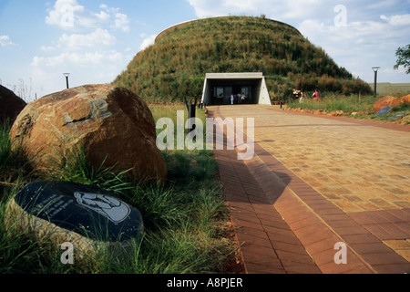 Natural history, Maropeng exhibition centre, Cradle of Humankind ...