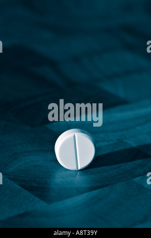 1 Tablet Generic Panamax Blue Stock Photo - Alamy
