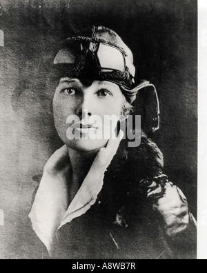 AMELIA EARHART (1897-1937) US aviation pioneer in 1930 Stock Photo - Alamy
