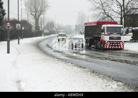 broken down lorry at the side of a snowy cold freezing road Stock Photo ...