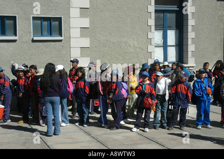 School class on an excursion at Oruro railway station, Bolivia Stock ...