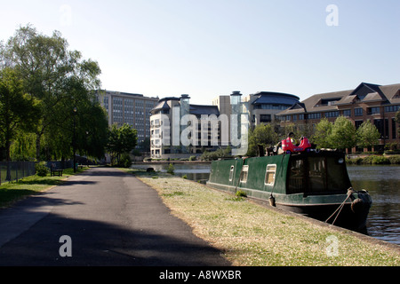 Houseboat on the Thames at Reading Stock Photo - Alamy