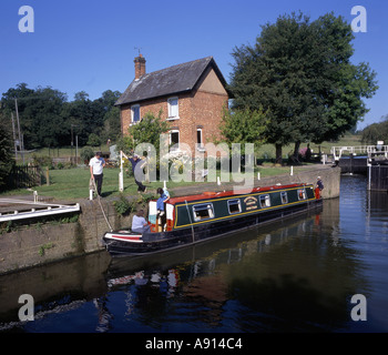 Strensham Lock on the River Avon near Eckington, Wychavon ...