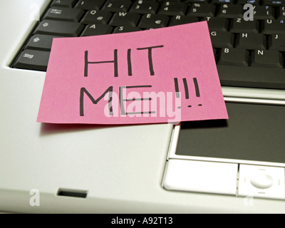 memo note on notebook, hit me Stock Photo - Alamy