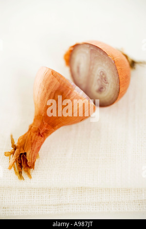 A shallot cut in half FoodCollection Stock Photo - Alamy