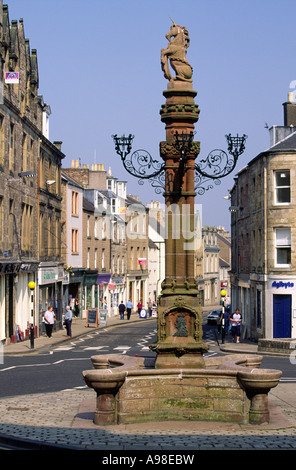 Shops in Jedburgh town centre on corner Exchange Street and High Street ...