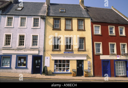 Shops in Jedburgh town centre on corner Exchange Street and High Street ...