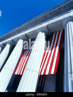UNITED STATES FLAGS AND DORIC STYLE STONE COLUMNS GRANTS TOMB NEW YORK ...