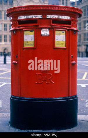 1987 HISTORICAL RED ROYAL MAIL PILLAR POST BOX PARLIAMENT SQUARE LONDON ...