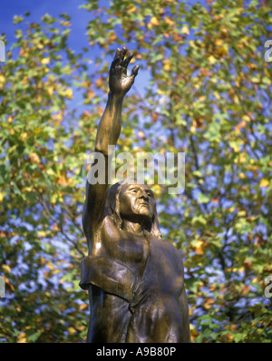 1992 HISTORICAL CHIEF SEATTLE STATUE (©JAMES WEHN 1912) SPACE NEEDLE ...