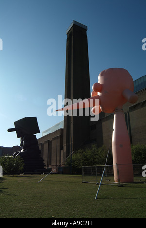 Blockhead (2003) Temporary Inflatable sculpture at Tate Modern ...
