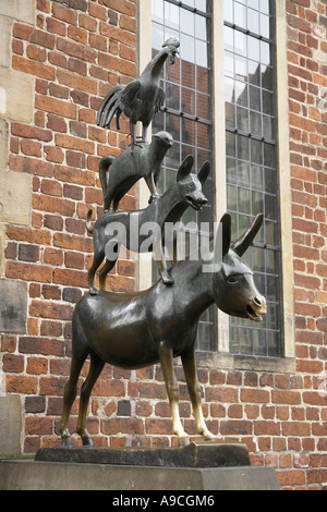 Bremer Musicians Stadtmusikanten am Marktplatz Donkey dog cat chicken ...