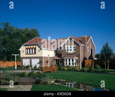 Affluent British homes, middle class, detached houses Stock Photo - Alamy