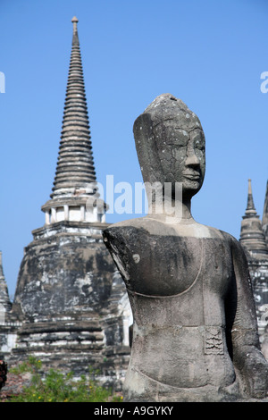 Thailand - Buddha statues at a Unesco World Heritage site in Sukhotai ...