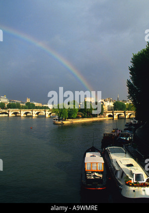 Paris rainbow. River Seine, Ile de la Cite,and the Right Bank with ...