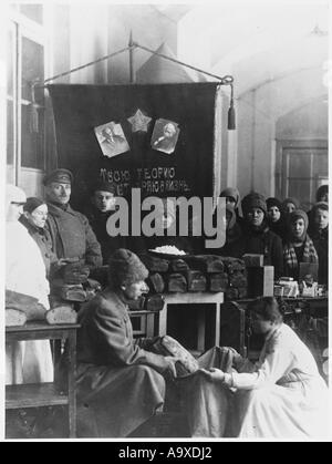 DISTRIBUTION OF BREAD Stock Photo - Alamy