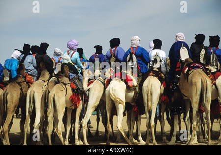 Tuareg Tribesmen - Sahara - West Africa - with spears Stock Photo - Alamy