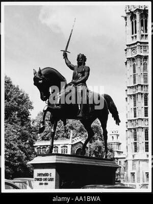 The statue of Richard the Lionheart (1157- 1199) outside of the Palace ...