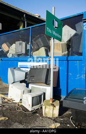 Computer monitors in a skip Stock Photo - Alamy