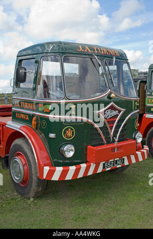 A Maudslay Mogul lorry at a gathering of vintage vehicles Stock Photo ...