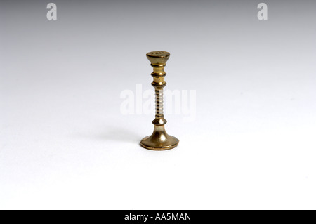 Cluedo board game murder weapon pieces - rope Stock Photo - Alamy