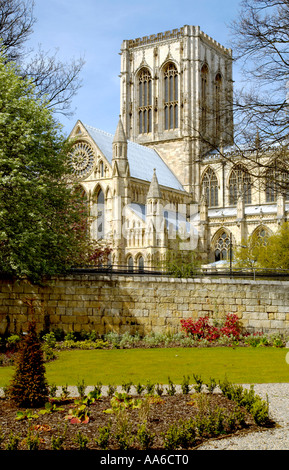 Garden overlooked by York Minster. York, North Yorkshire, UK Stock ...