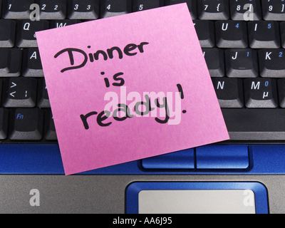 memo note on notebook, dinner is ready Stock Photo - Alamy