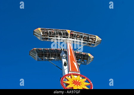 Carnival ride spin hammer Stock Photo - Alamy