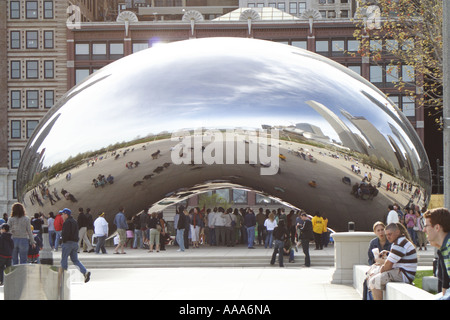 Millenium Park Giant Bean Stock Photo - Alamy