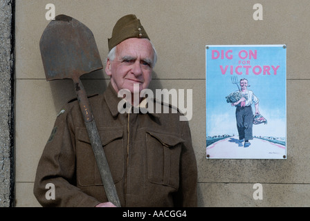 DAD'S ARMY (UK TV SERIES 1968-1977) BBC TV JAMES BECK as Pvt Joe Walker ...