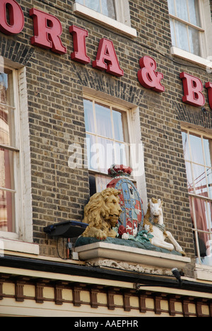Royal Victoria and Bull Hotel in Rochester Kent England Stock Photo - Alamy