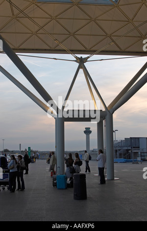 Stanstead Airport terminal building entrance canopy roof steelwork ...