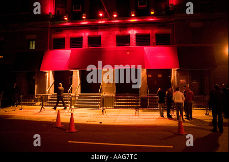 Outside the Pacha Club in New York City USA 18 April 2006 Stock Photo ...