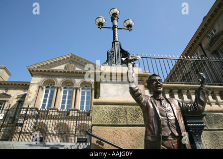 Statue of The Speaker, by Gareth Knowles, outside the Customs House ...