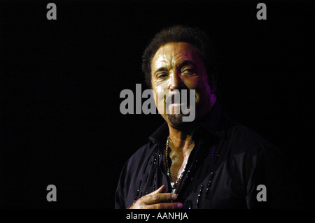 TOM JONES WELSH SINGER Stock Photo - Alamy