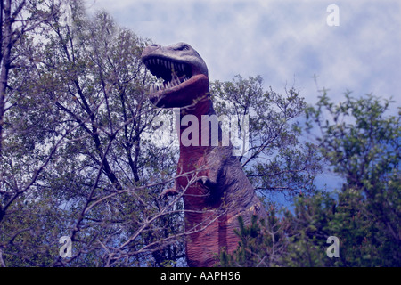 DYNAMOSAURUS Dinosaur Prehistoric Park animal sculptures inland sea and ...