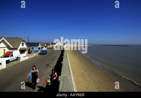 the coastal village of jaywick on the essex coast Stock Photo: 51134667 ...