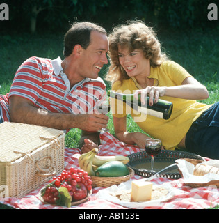 Picnic in park Stock Photo - Alamy