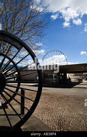 Yorkshire wheel big wheel york blue sky Stock Photo - Alamy