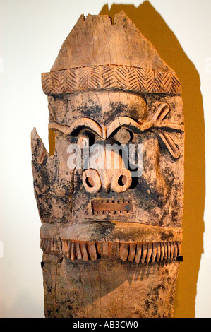 The Kanaks, native people of New Caledonia, are organised in a clan ...