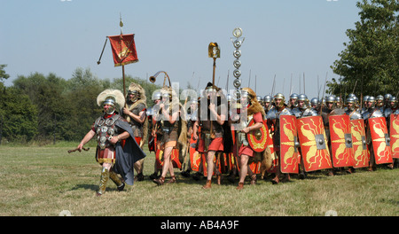 Roman army marching Stock Photo - Alamy