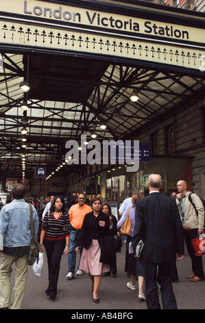 Exterior of London Victoria Railway Station with taxi cabs outside UK ...